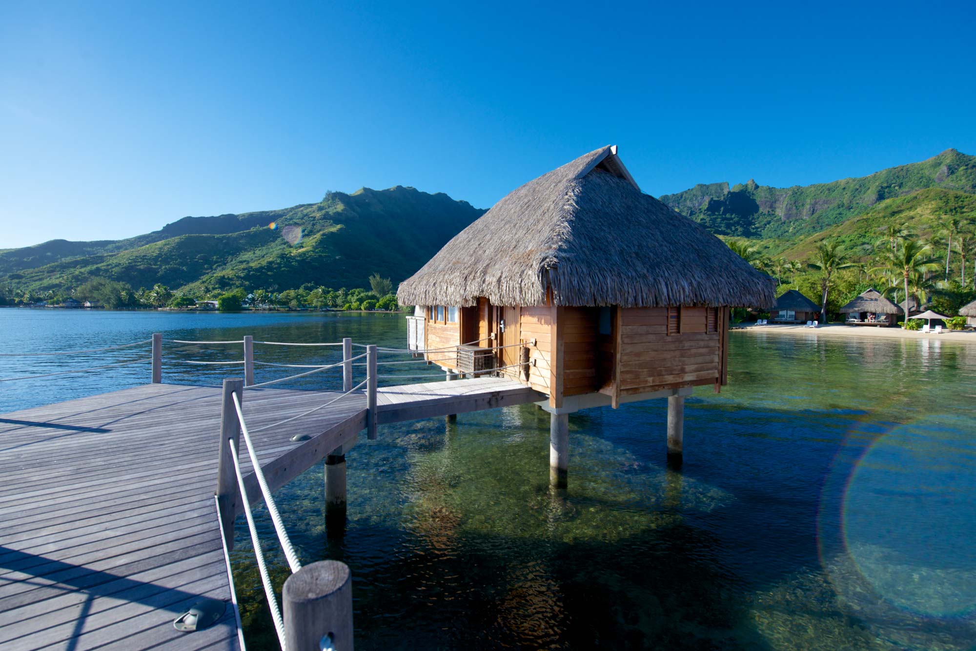 Manava Beach Resort & Spa Hotel Moorea - Overwater bungalow - Hotel Moorea