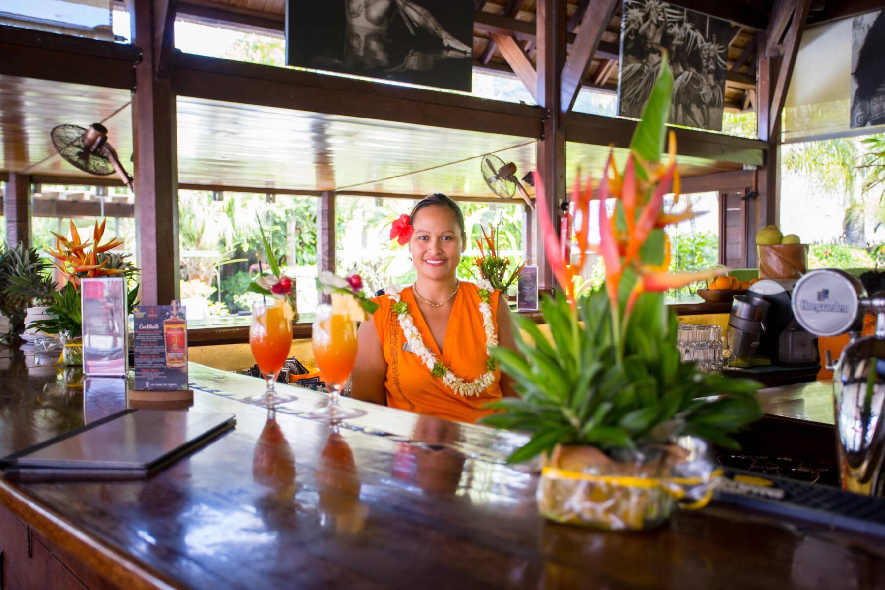 Miti Bar & Restaurant | Manava Moorea Resort